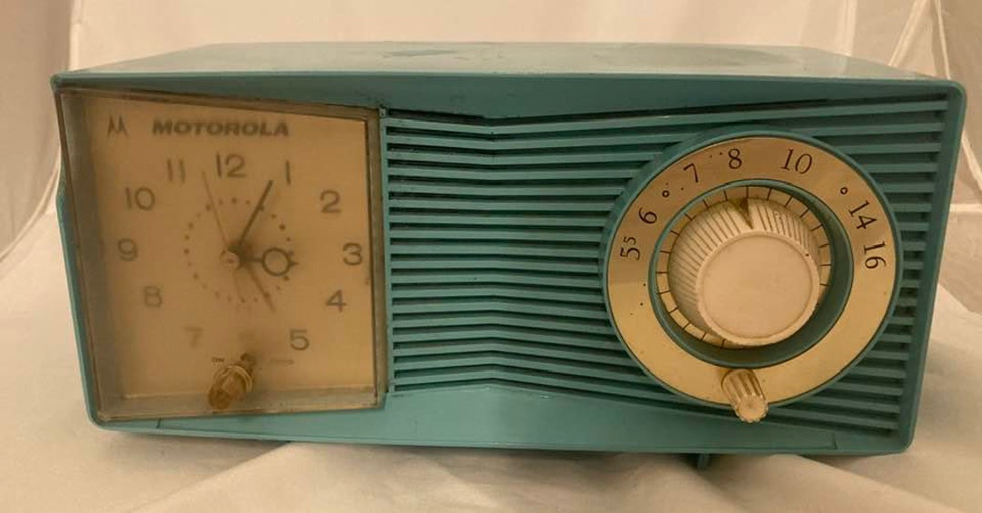 Vintage 1960 Motorola Clock Radio Model #C15JK23 - Etsy