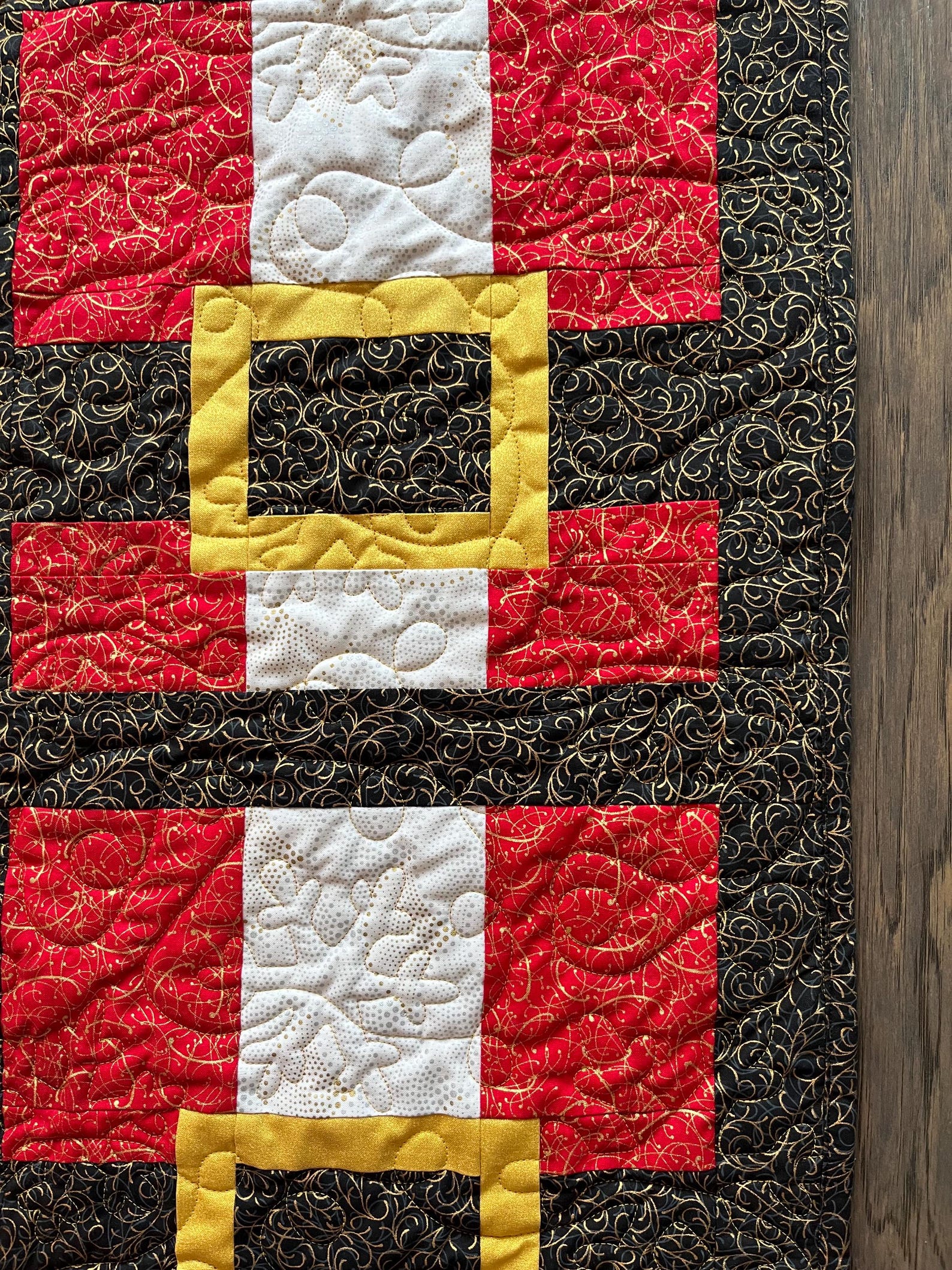 Santa Suit Quilt 58”x72” - Etsy