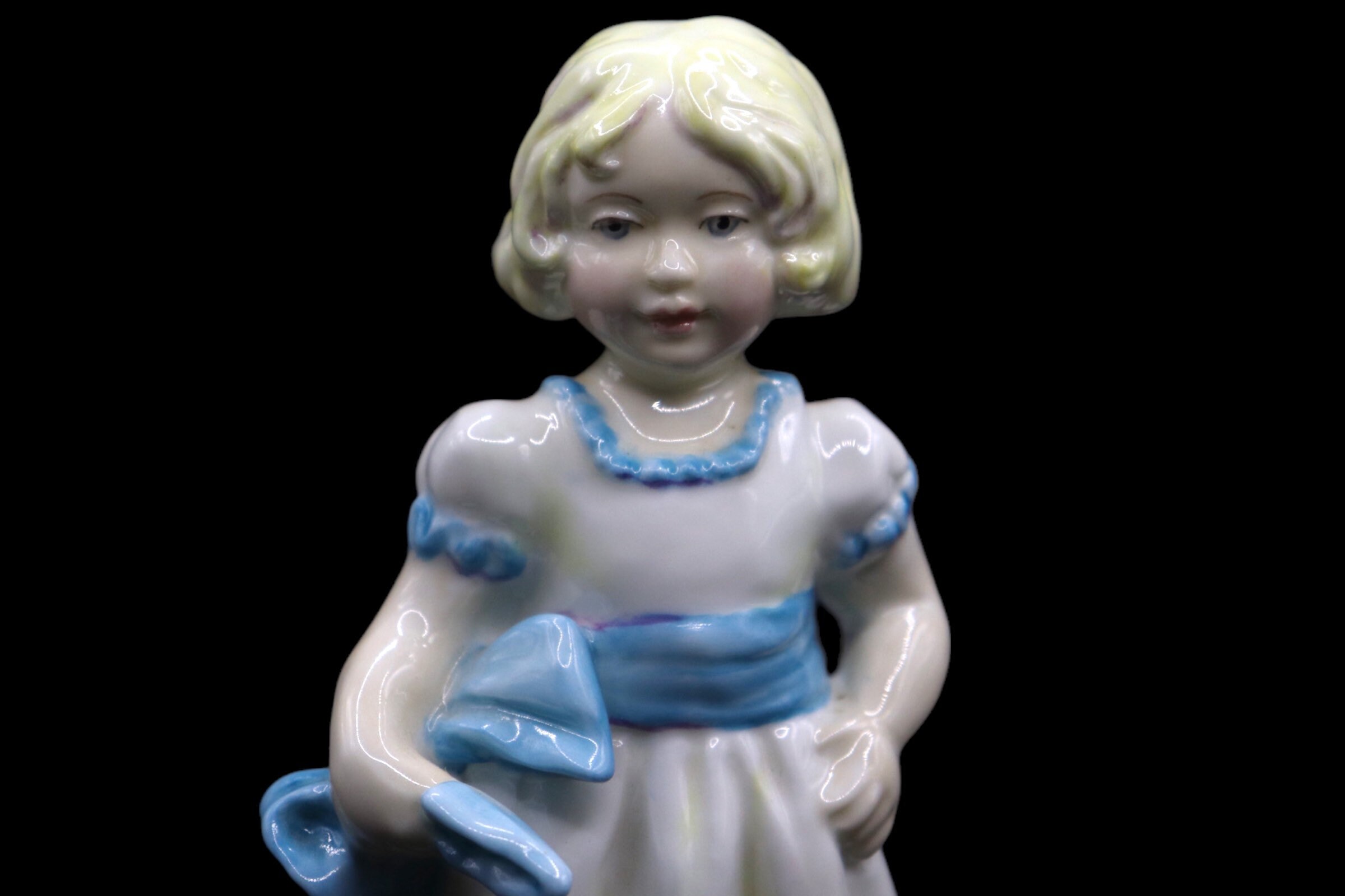 Royal Worcester mondays Child is Fair of Face Porcelain Figurine 3257 ...