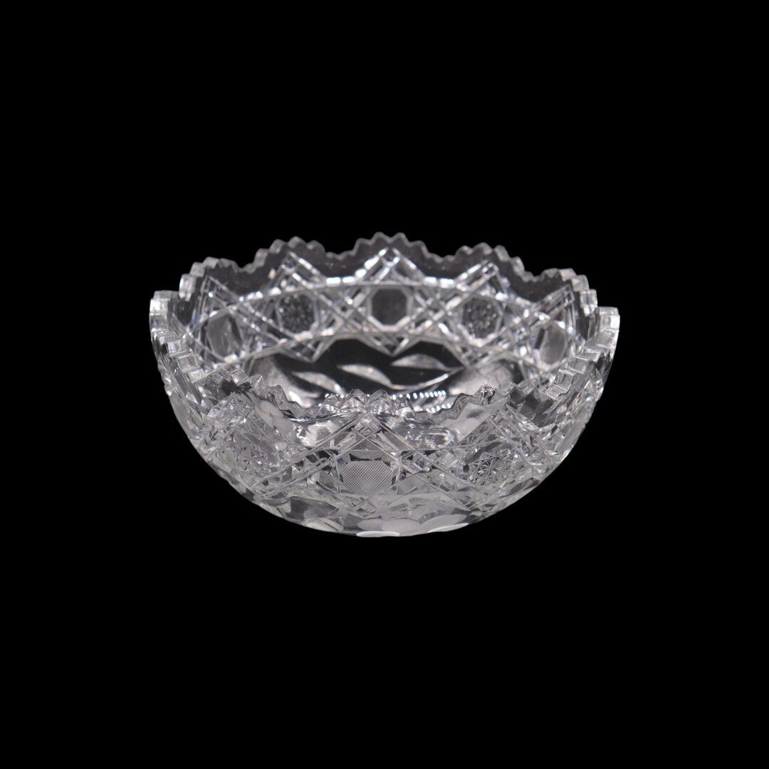 Vintage Intaglio Daisy Pattern Cut Glass Serving Bowl Imperfections - Etsy