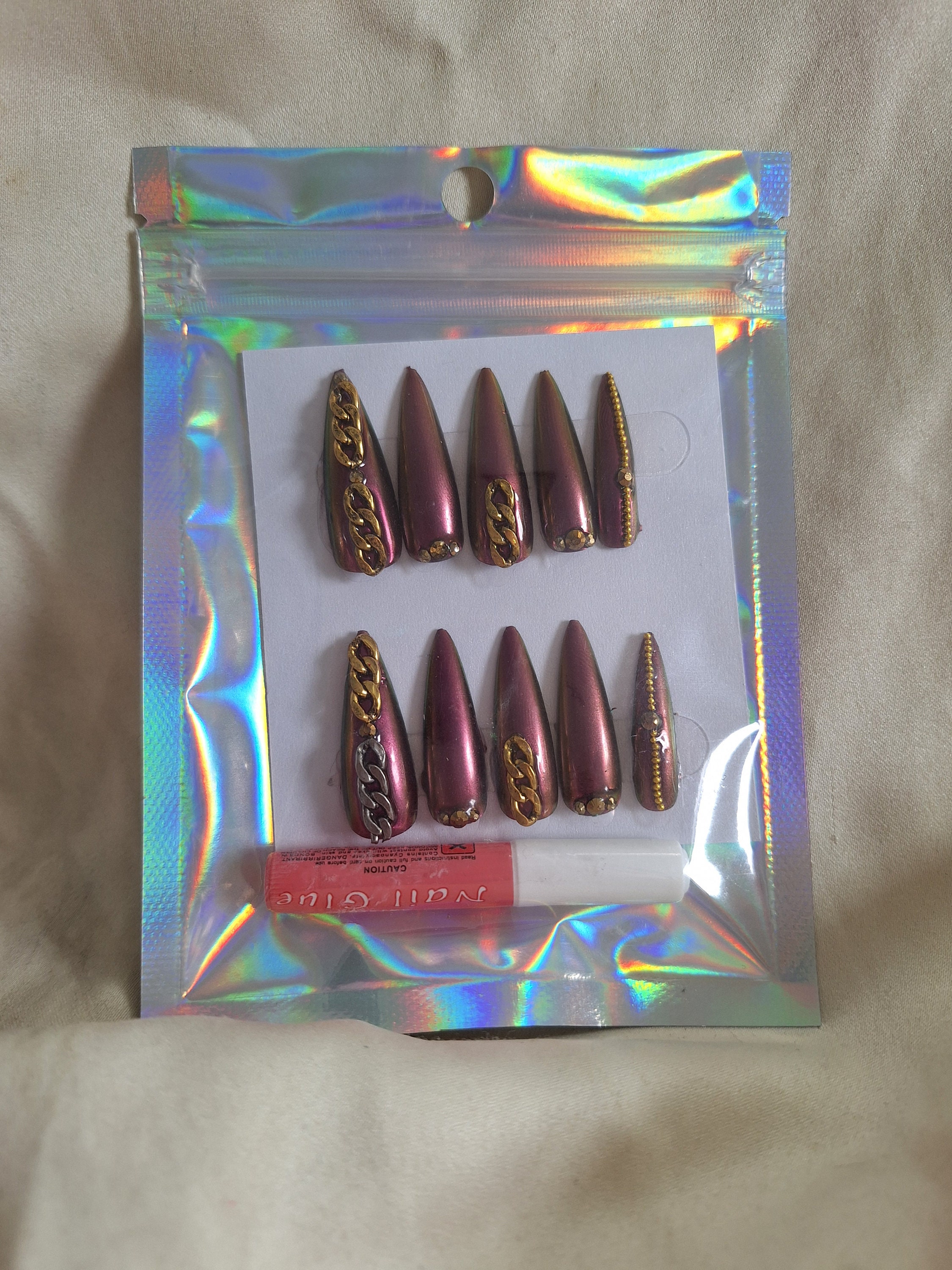 Maroon and Gold Chain Press-on Nails - Etsy