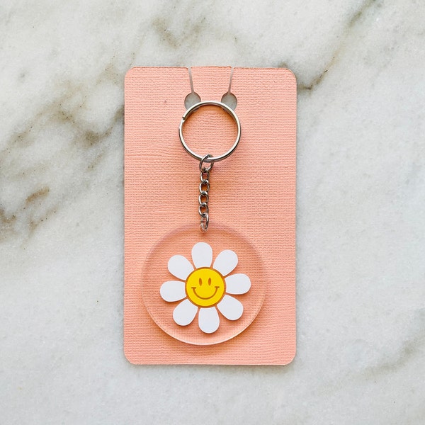 Daisy Keychain - Etsy