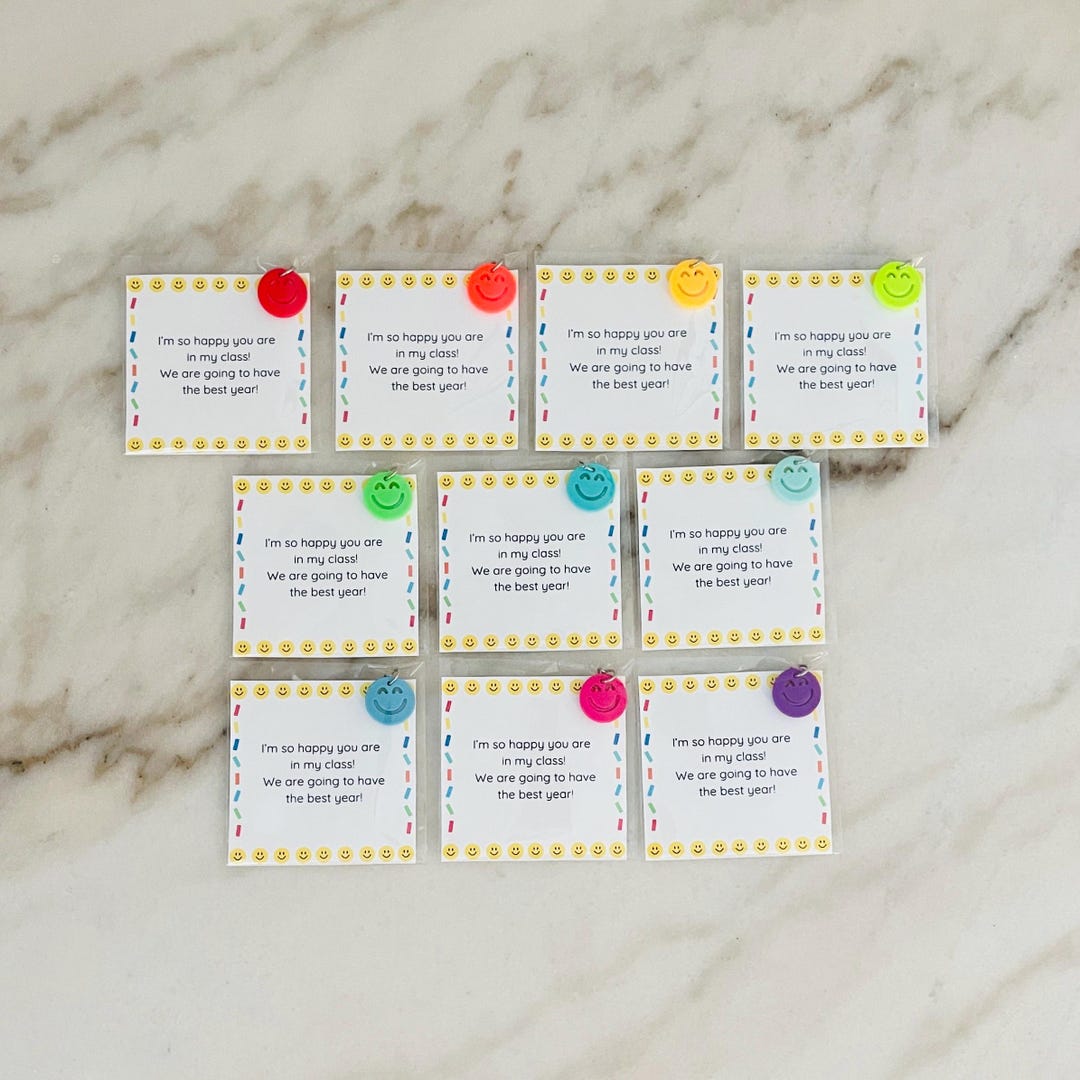 25 Pack of Smiley Keychains | Meet the Teacher Student Gift From ...