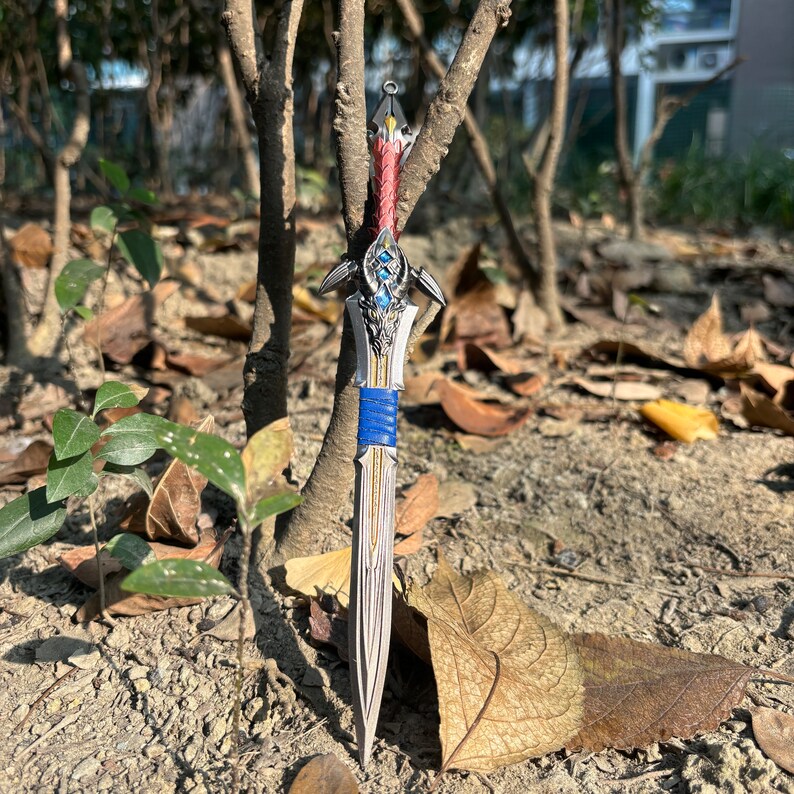 8.66''world of Warcraft Peripherals, Lich King's Frostmourne, Ymiron's Shattered Shackle, King ...