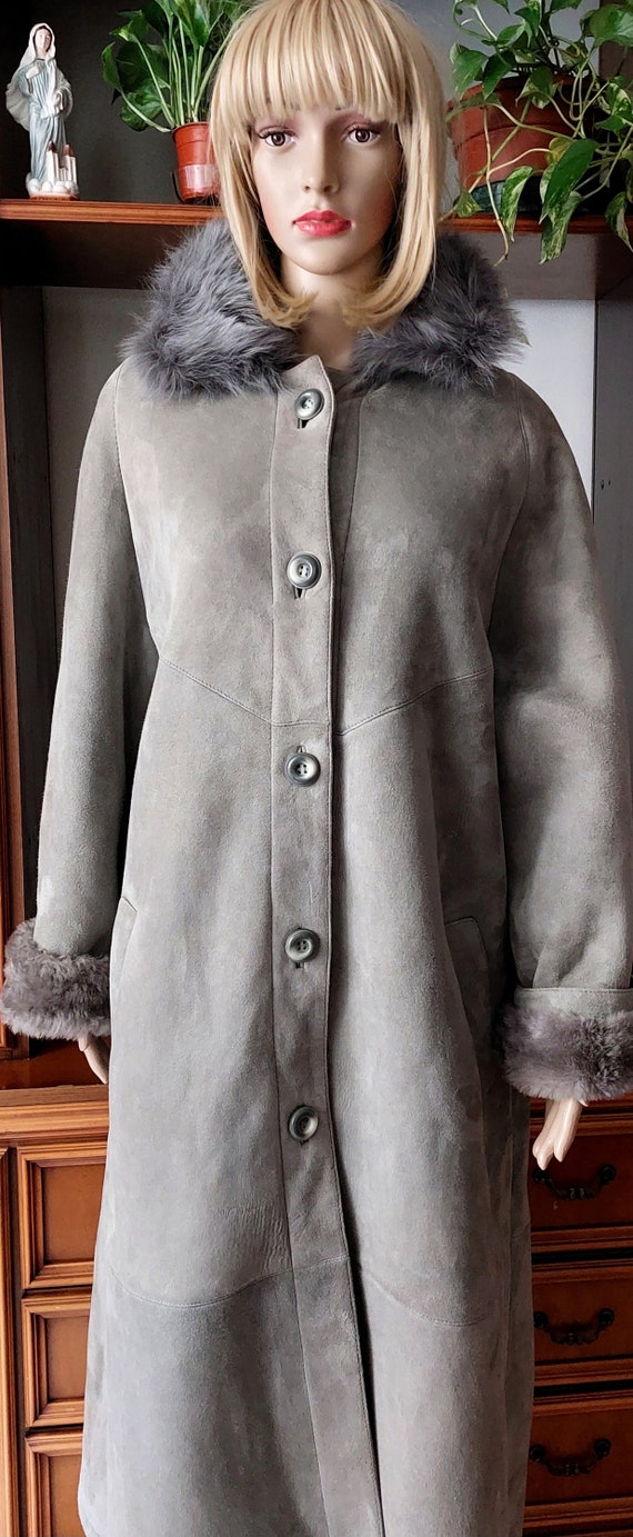 Vintage shearling coat / Long shearlin sheepskin coat… - Gem