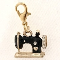 3D SEWING MACHINE KEYCHAIN Personalized With Initial Charm - Sew Gift ...