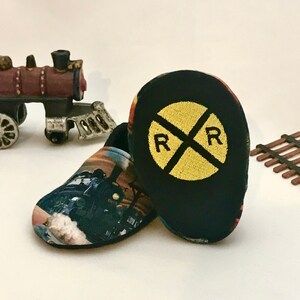 Train Baby Shower Gift, Crib Shoes, Newborn Train Slippers, Baby ...