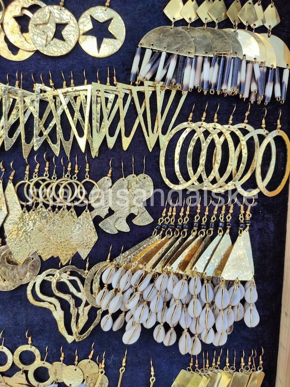 Its earrings wholesale store