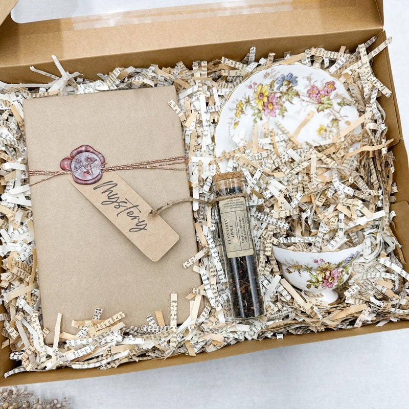 Book Gifts - 60+ Gift Ideas for 2024