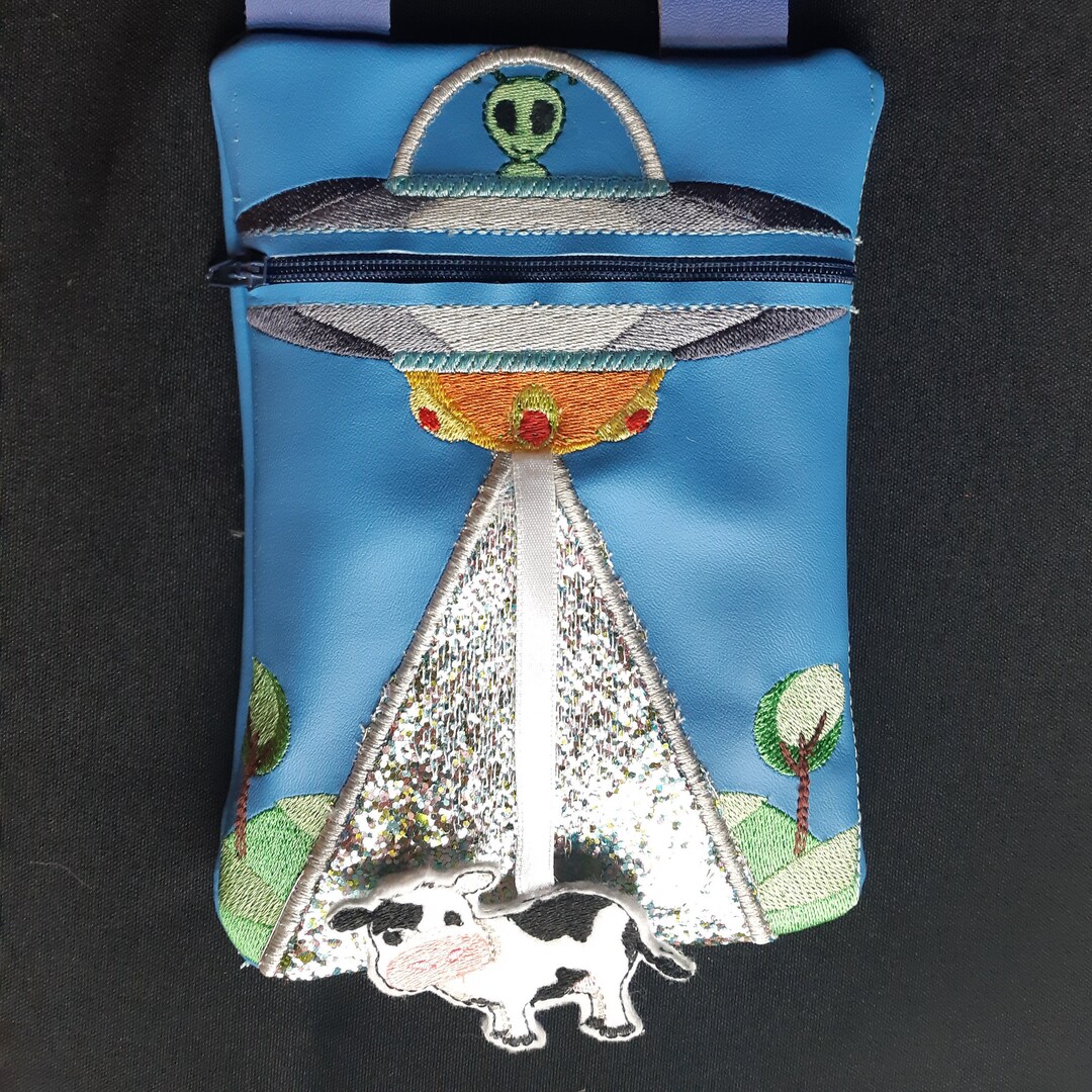 Alien Zipper Pouch - Etsy