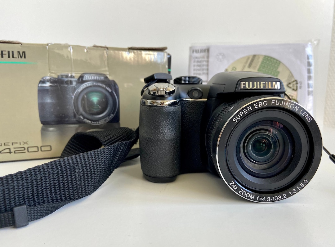 Fujifilm - Finepix - S4200 - in Box - Etsy