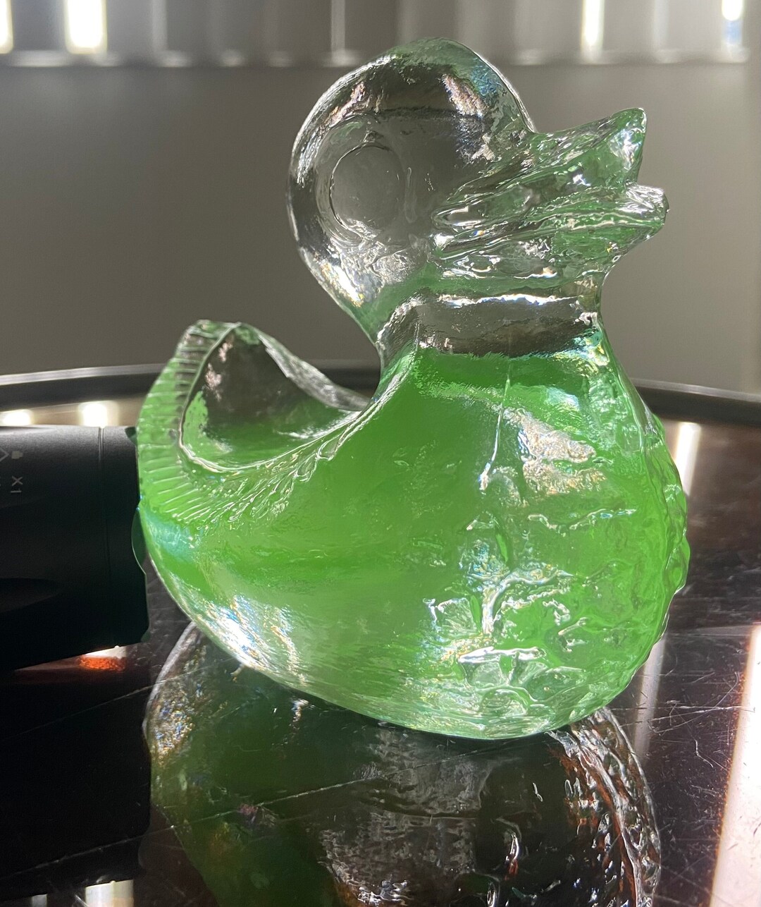 VIDEO - Uranium Glass Duck, Design: Stig a Kärrstrand - Pukeberg Sweden ...