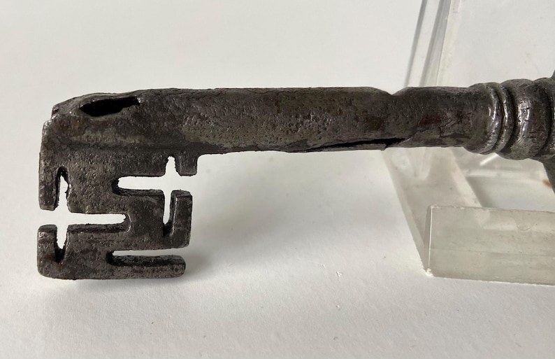 Beautiful Medieval Key - Early 15th Century - Archaeological Artefact ...