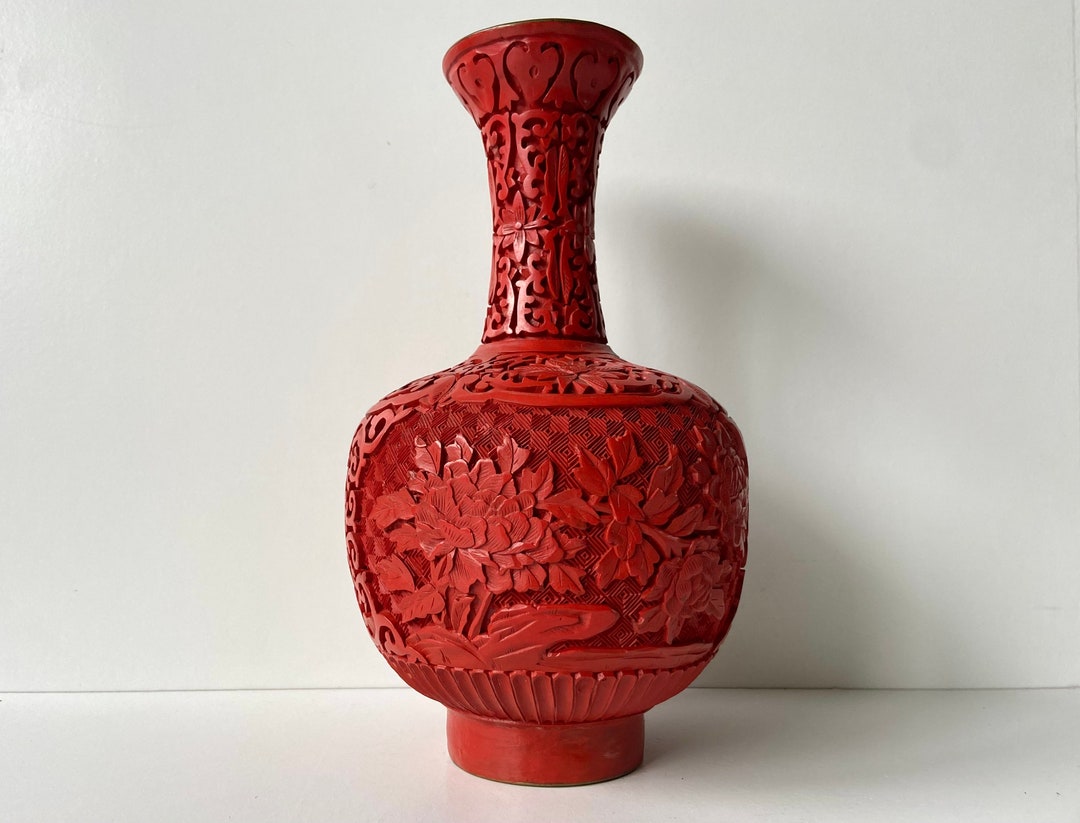Chinese Cinnabar Lacquer Vase - Early 20th Century - Late Qing Dynastie ...