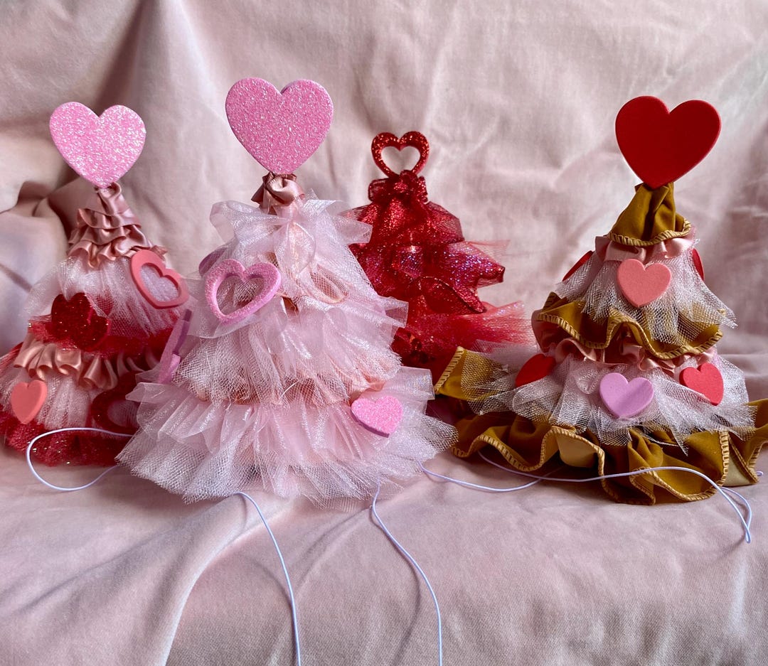 Valentines Party Hats Set of 4 - Etsy
