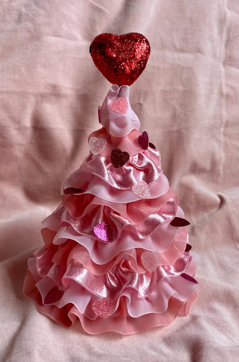 Valentine Party Hats (set of 4) - Etsy