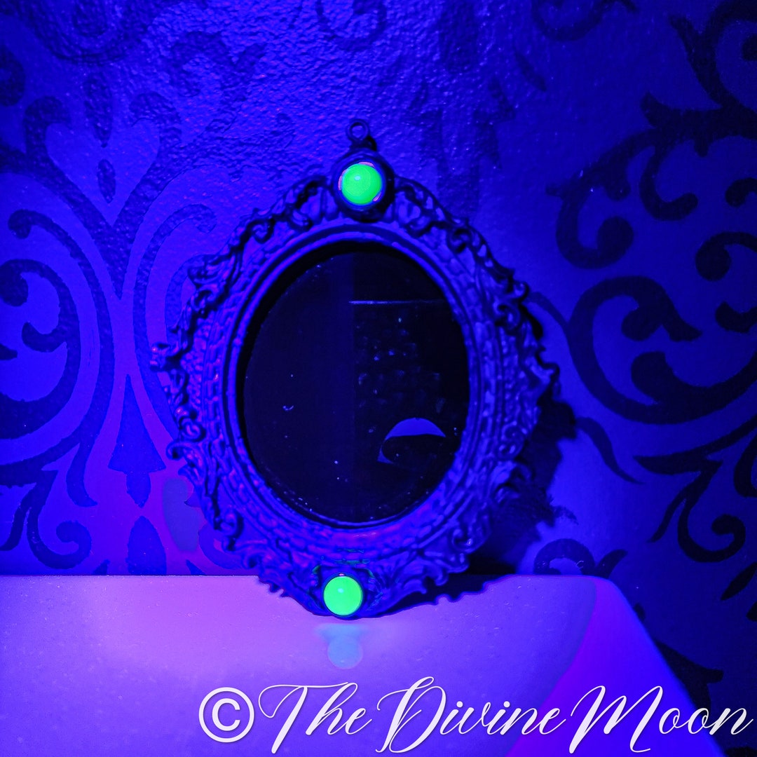 Uranium Glass Gems Scrying Mirror - Fortune Telling - Psychic ...