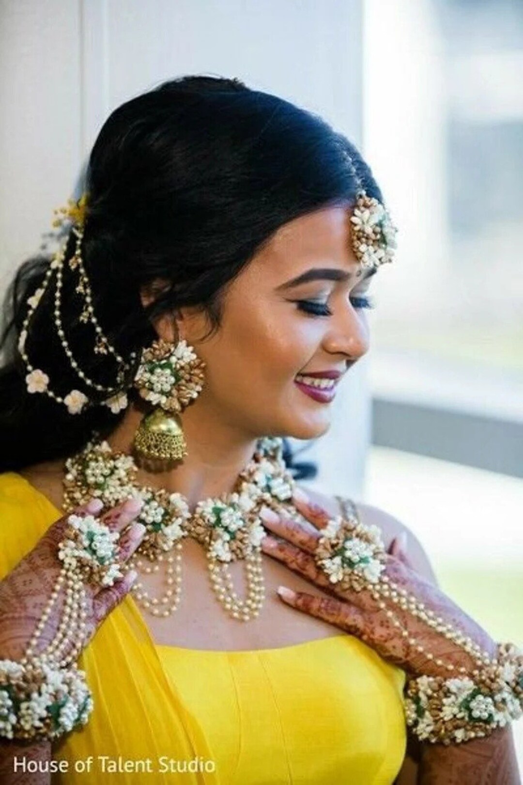 White ,golden Color Flower Jewellry for Bridal Earrings With Saharey ...