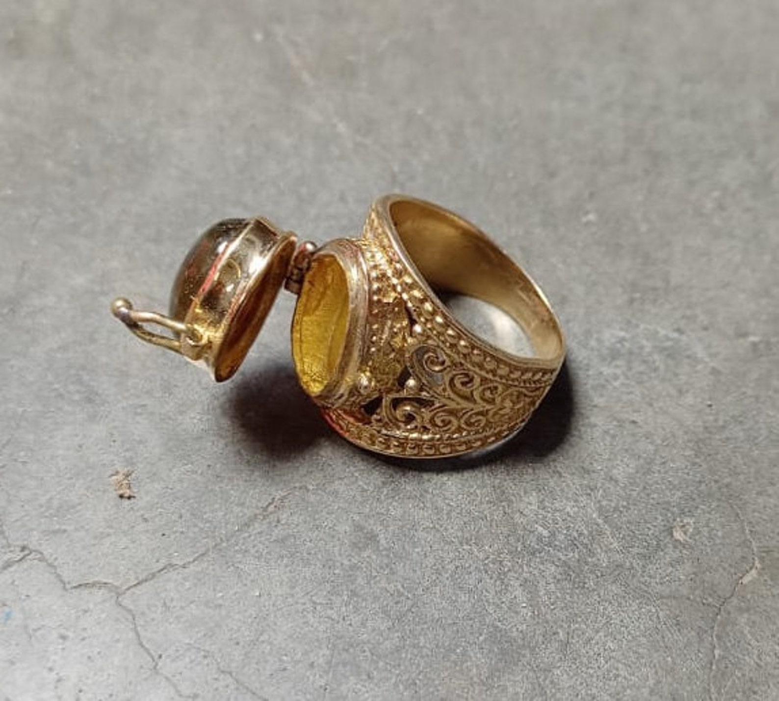 Celtic Poison Ring Pillbox Brass Ring Poison Jewelry - Etsy