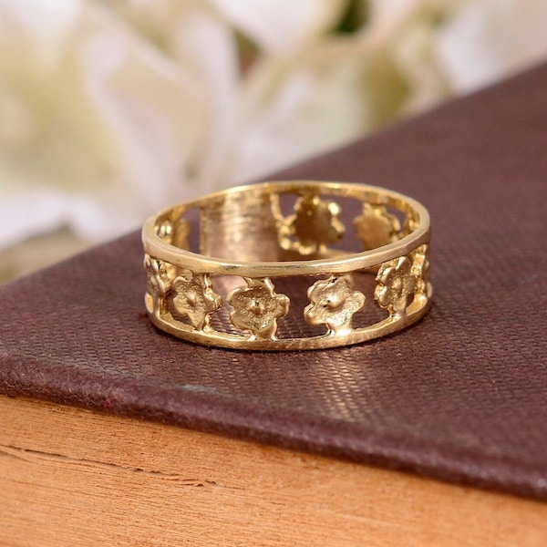 Floral Wedding Band - Etsy