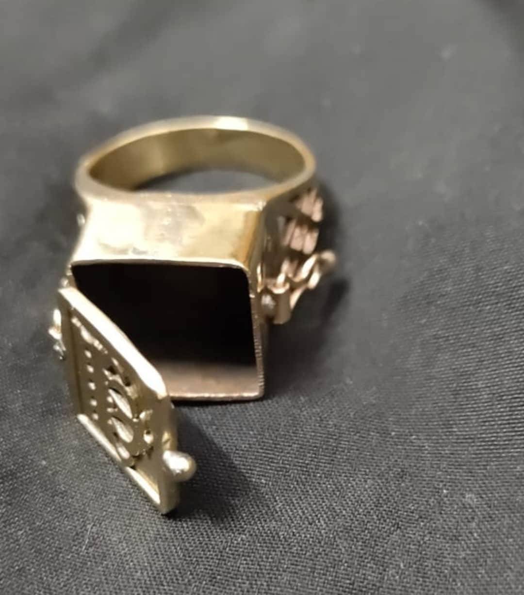 Gold Plated Brass Secret Poison Ring - Pill Box, Unique Jewelry - Etsy
