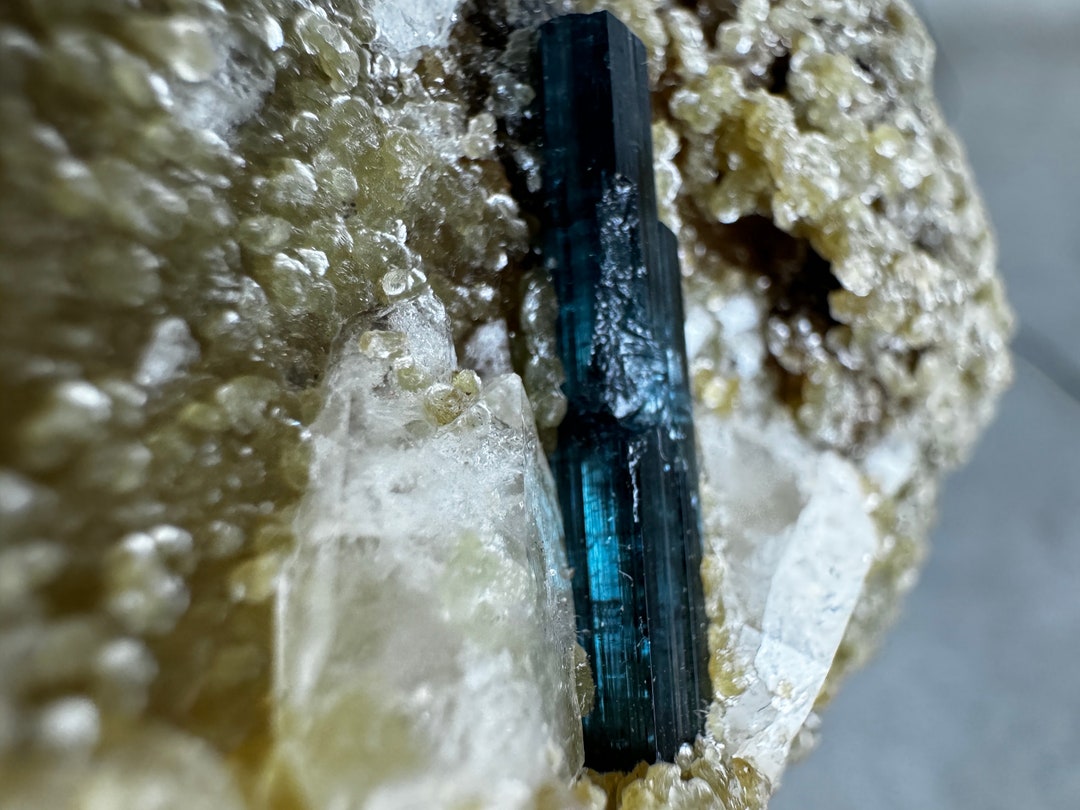 Rare Indicolite Golden Epidote Pink Mica on Smoky Quartz XL Speciman - Etsy