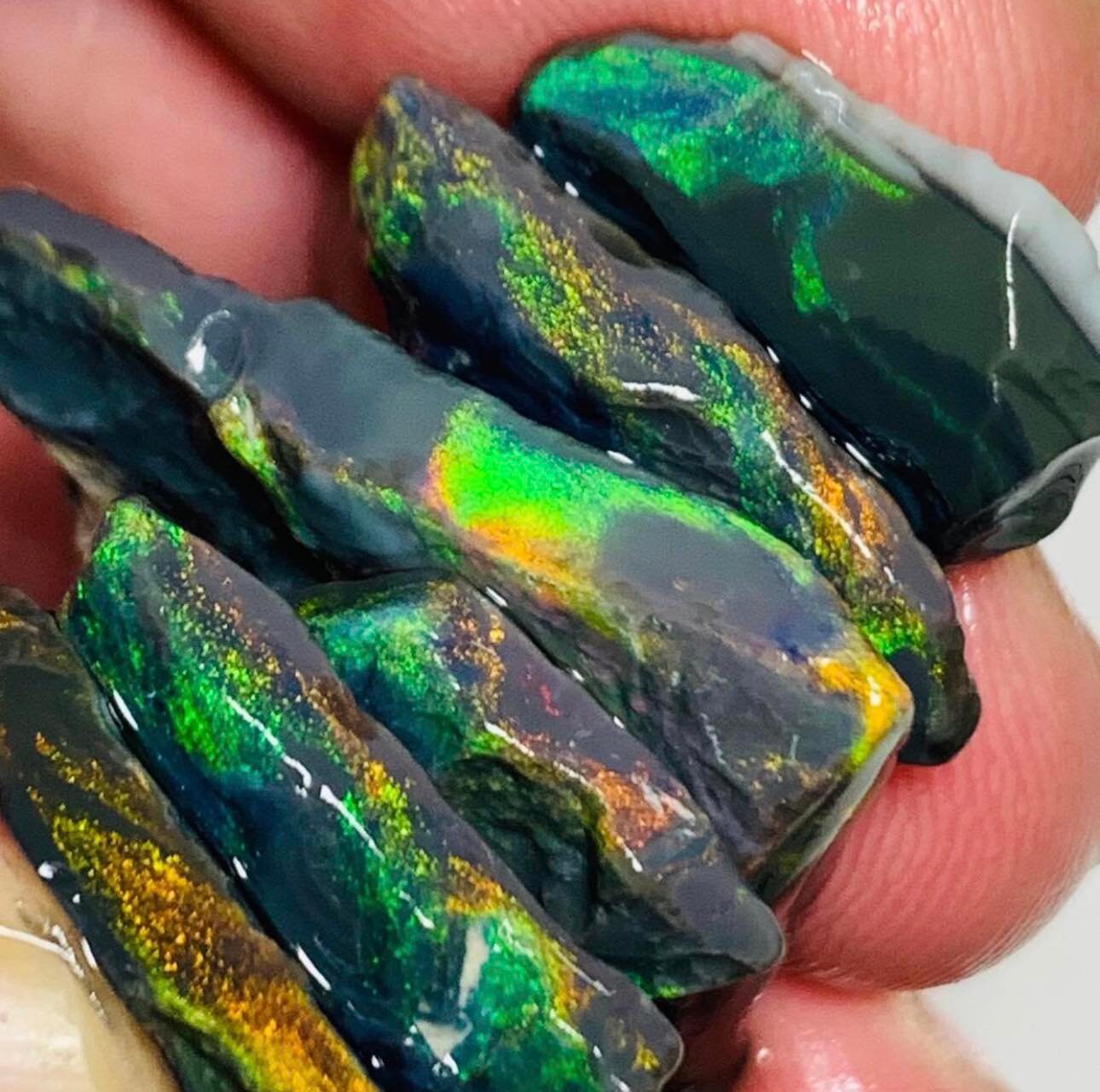 N1-N4 Mulga® Black Cutters Candy® Rough Opal Parcel 64cts Gem Grade Top ...
