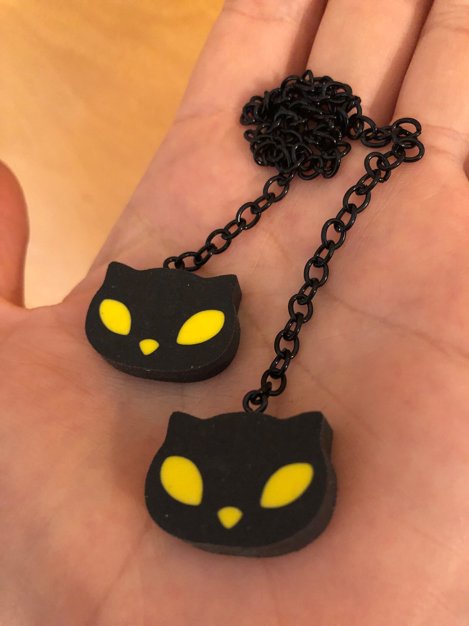 Black Cat Head on Chain! Hanging Cats Rear View Mirror Charm Spooky ...
