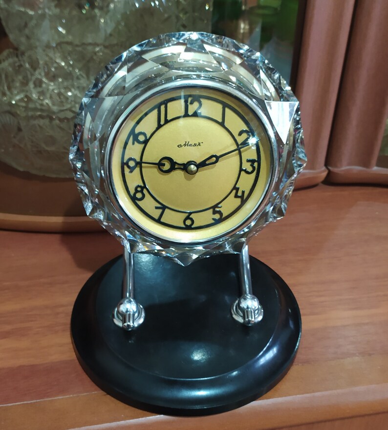 Majak crystal clock USSR Mayak Wind Up Clock Mechanical desk | Etsy
