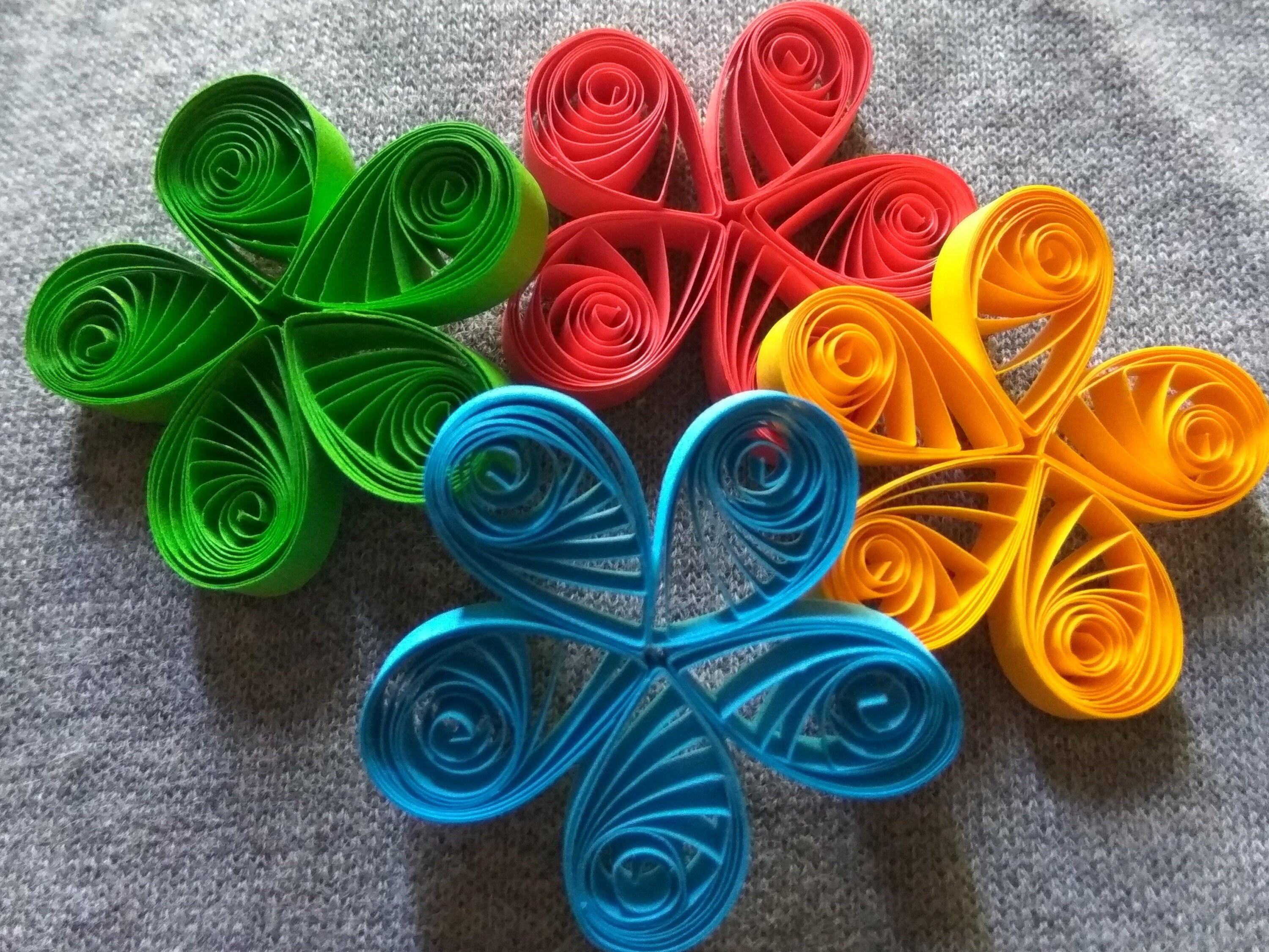 Paper Quilling Gift Small Flowers Set of 25 Color Mix - Etsy
