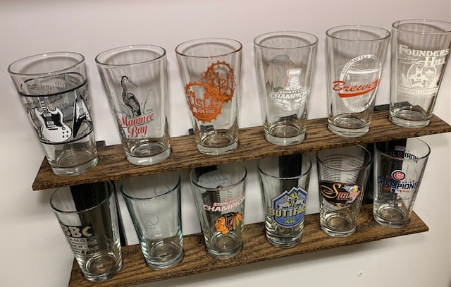 Pint Beer Glass12 Display Brown/Black Oak | Etsy