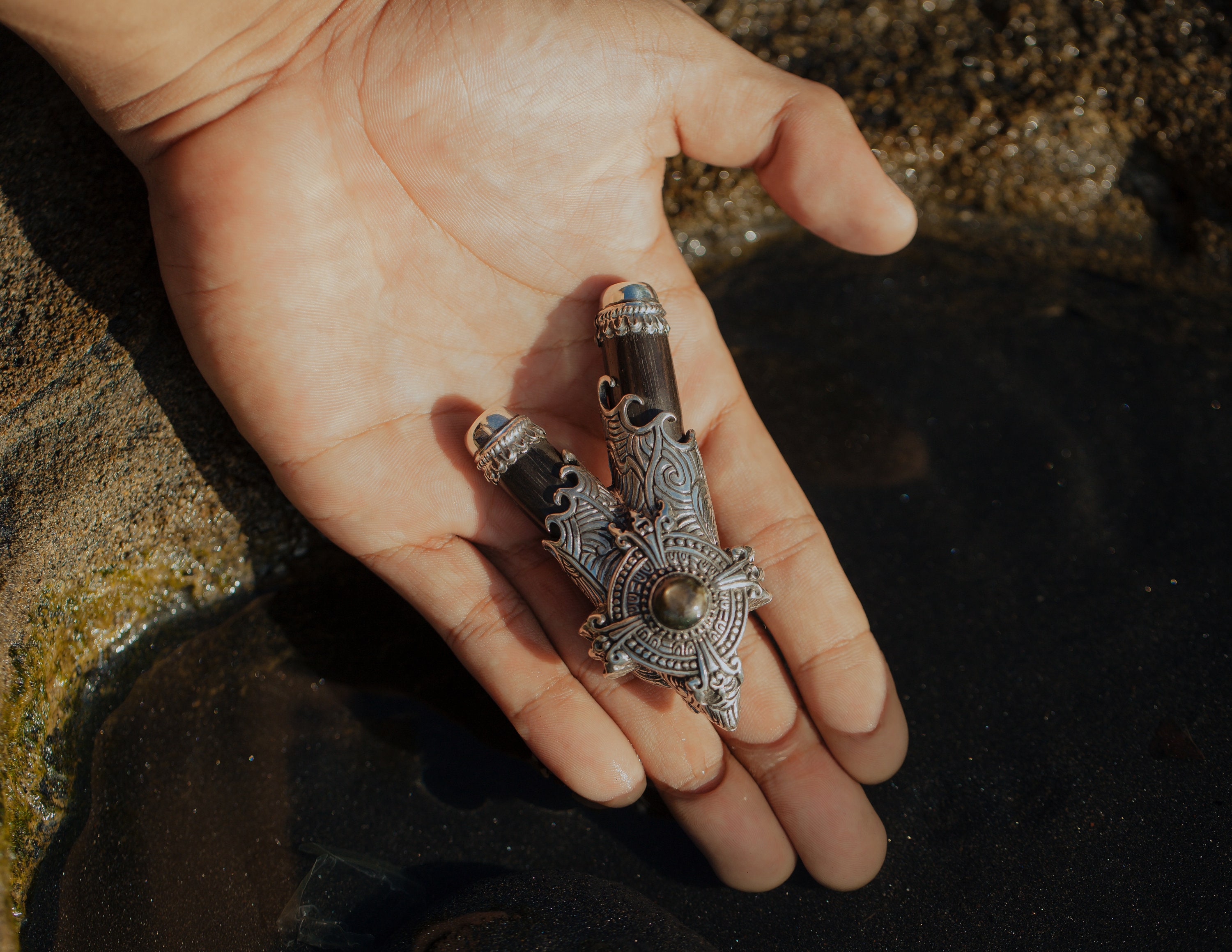 Exclusive Dewata Ceremonial Kuripe “Chakra” (Senjata Collection ...