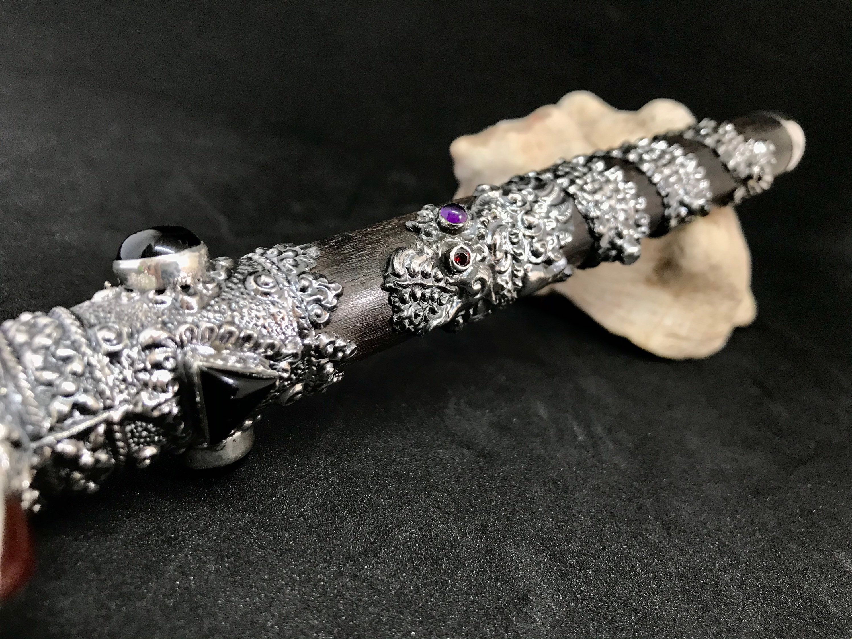 Premium ceremonial Tepi “Balinese Chakras Dragon pipe for Rapé, Tipi ...