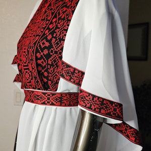 Modern Traditional Embroidered Palestinian Jordanian White Dress Thobe ...