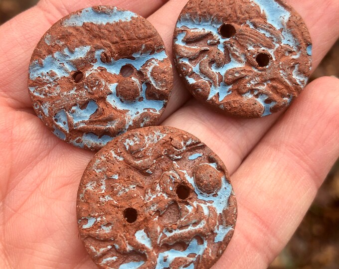 MUD BUTTONS