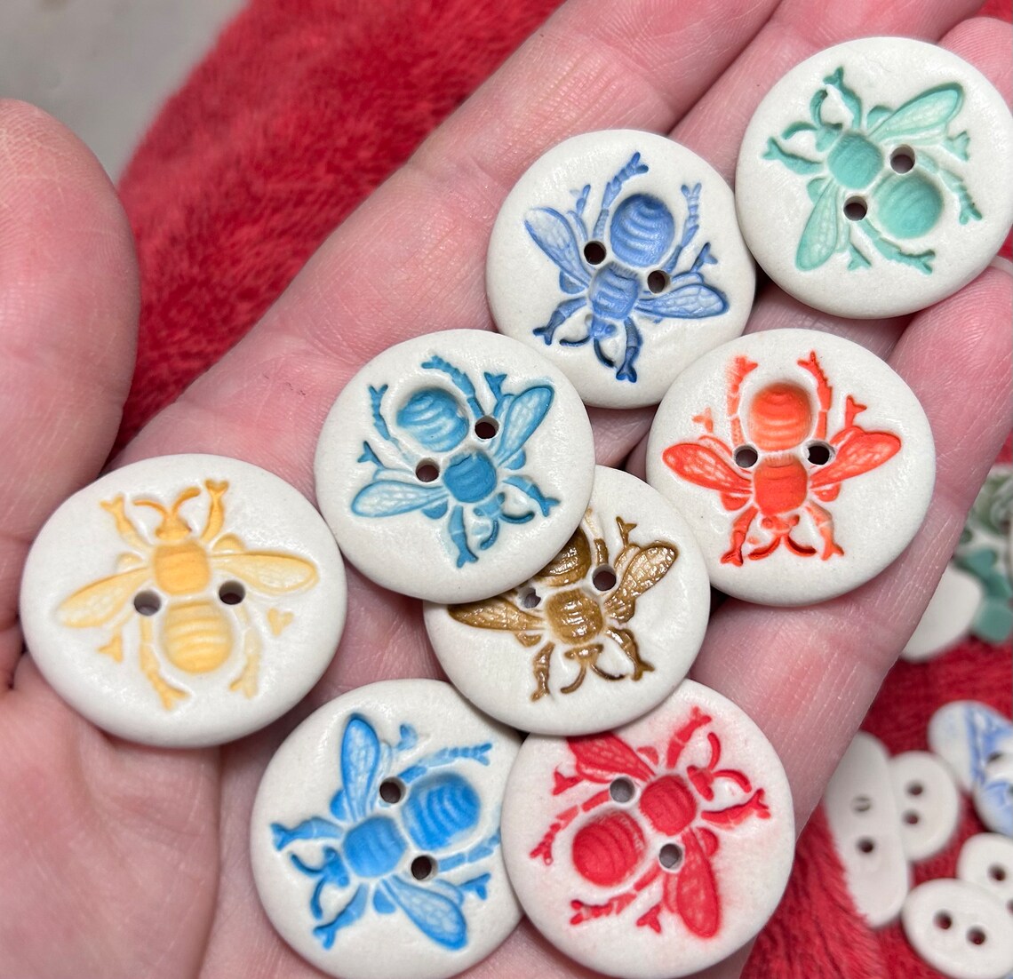 Bee Porcelain Artisan Round Buttons-bee Buttons- Red Bee Buttons ...