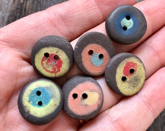 MUD BUTTONS