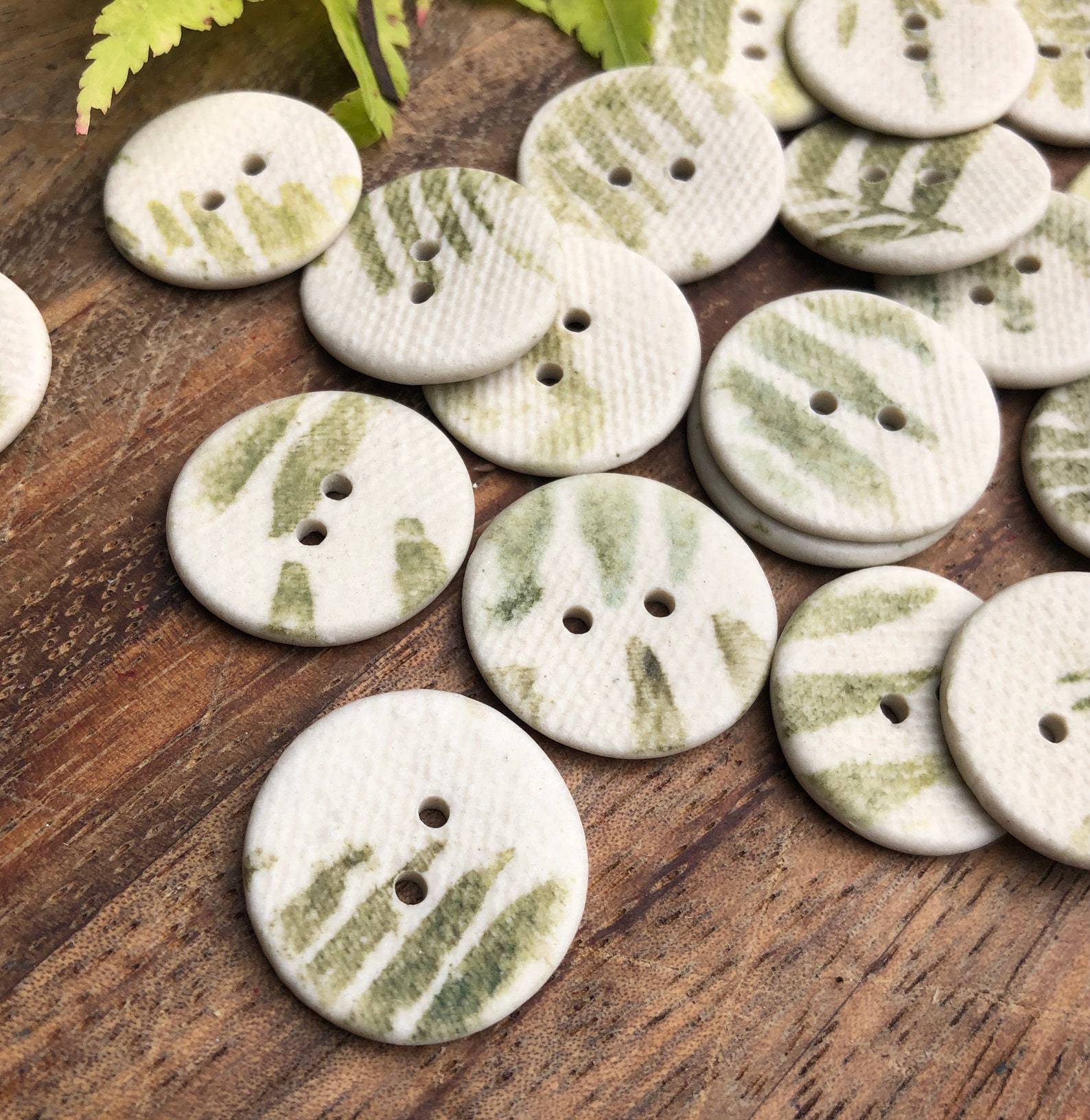 Fern Leaf Handpainted Porcelain Buttons-handmade Button-pottery Button ...