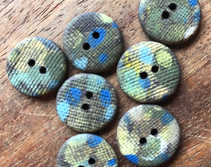 MUD BUTTONS