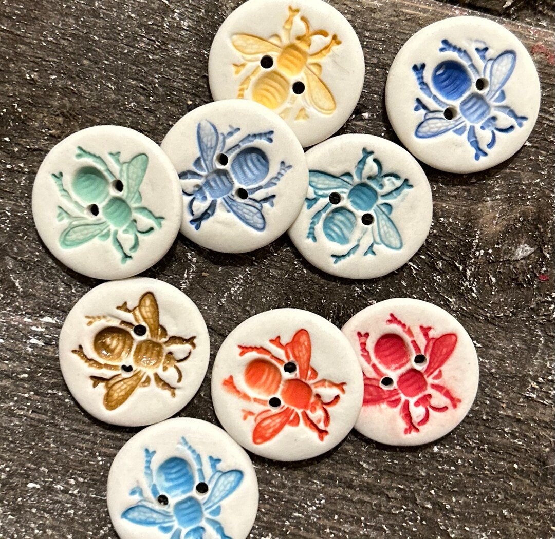 Bee Porcelain Artisan Round Buttons-bee Buttons- Red Bee Buttons ...
