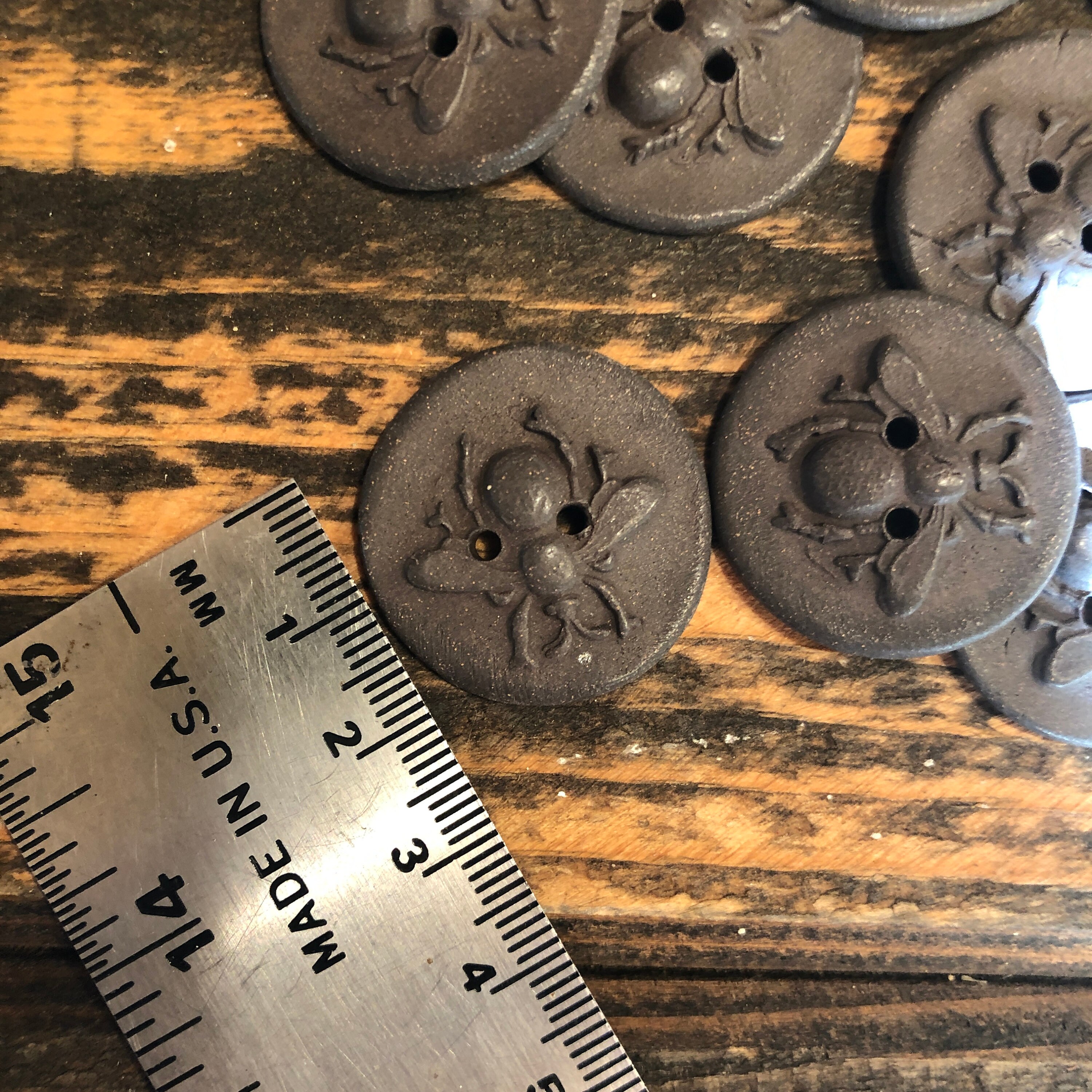 Artisan bee Black Button-bee Button Ceramic - Etsy
