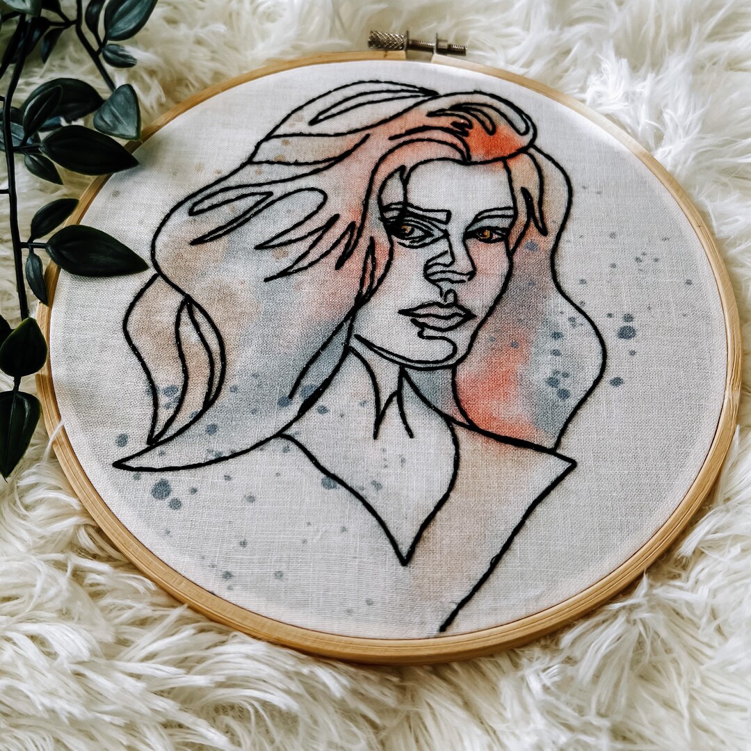 Esme Cullen Line Art Embroidery, Book Accurate Original Character ...