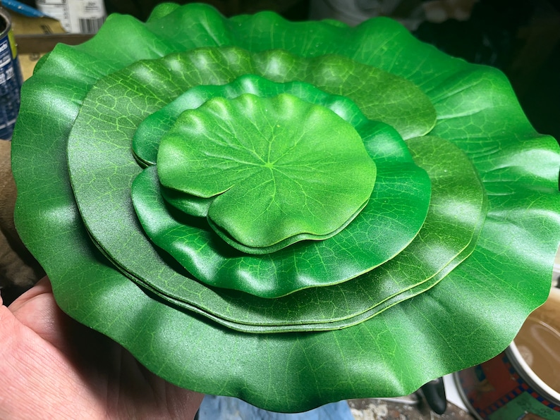 Set of 12 Lily Pad Floating Artificial Pond Decoration Frog Green ...