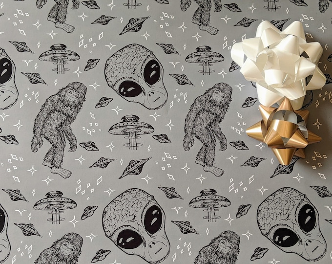 Bigfoot Sasquatch Alien Wrapping Paper - Etsy