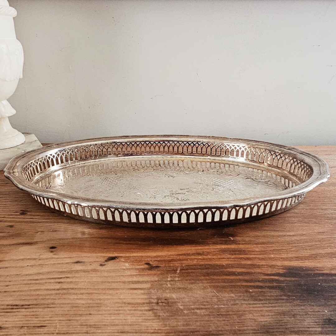 VINTAGE | Oneida Silverplate Serving Tray - Etsy