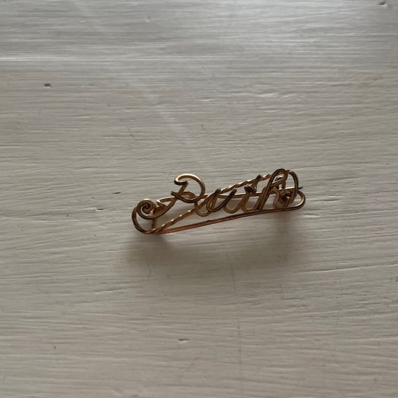 Vintage golden wire wrap - Gem