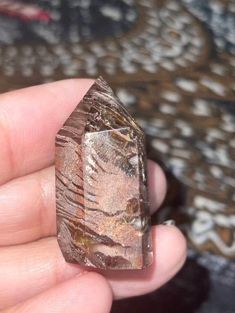 Thousand Layer Point, Lodolite in Quartz, Thousand Layer Crystal ...