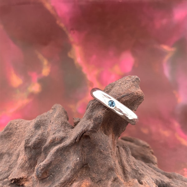 Flush Set Ring - Etsy