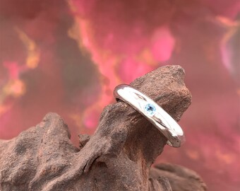 Flush Set Ring | Etsy