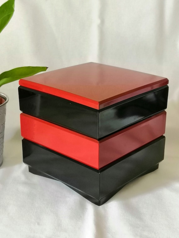Japanese lacquered bento box - Gem